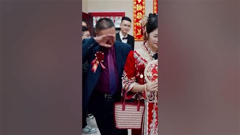 感动了 新郎寻找丈母娘 跪谢养育恩 Youtube