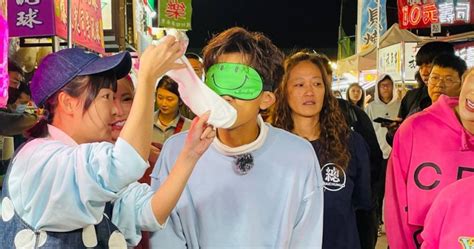 被籃籃脫襪惡整 阿翔驚喊：怎有海鮮味 娛樂 Ctwant