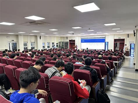 软件学院举行第三届吉林大学百度菁英班招生宣讲活动 吉林大学软件学院