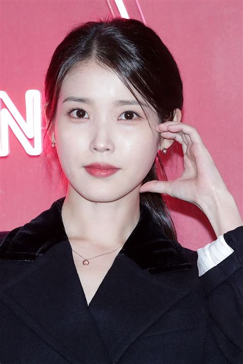 【iu】 Netflix「おつかれさま」配信スタート！ “国民の妹”アイユの美の歴史17年を振り返り ビューティ Elle エル デジタル