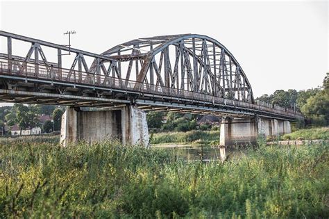 Trompa Ludzie dzisiaj tędy jedziecie ale w każdej chwili most w Cigacicach może się zawalić