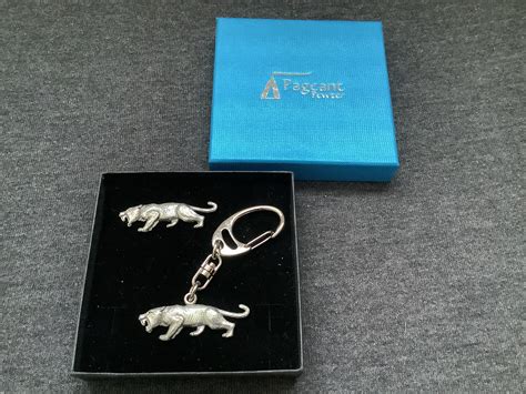 Sabre Tooth Tiger Silver Pewter Keyring And Pin Badge T Set Etsy