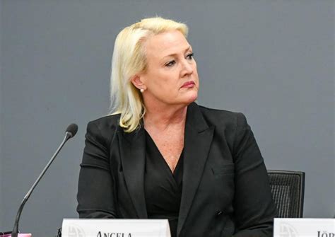 Агелер им честиташе на Шекеринска и на Мицкоски Независен Весник