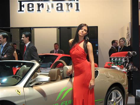 Channing's blog: 2010 Chicago Auto Show girls 1
