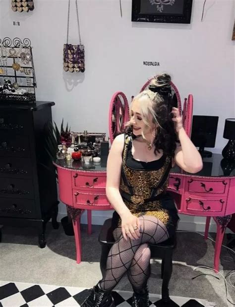 Inside Coronation Street Star Mollie Gallaghers Life Off Screen From