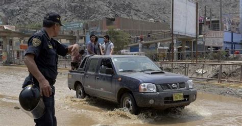 Lluvias moderadas a fuertes afectarán desde esta tarde a 17 regiones de