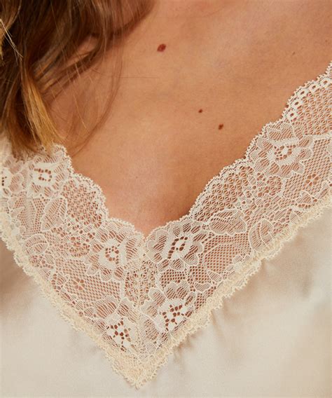 Satin Lace Cami Top For €2499 Pajama Tops Hunkemöller