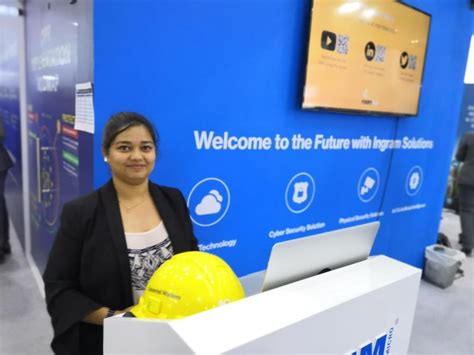 Representing Roambee At The Gitex 2018 Dubai Sushmita Suman