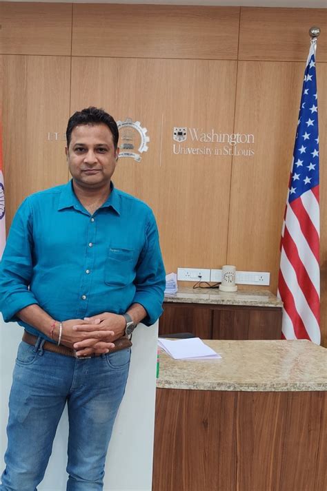 Executive Amol Barsagade