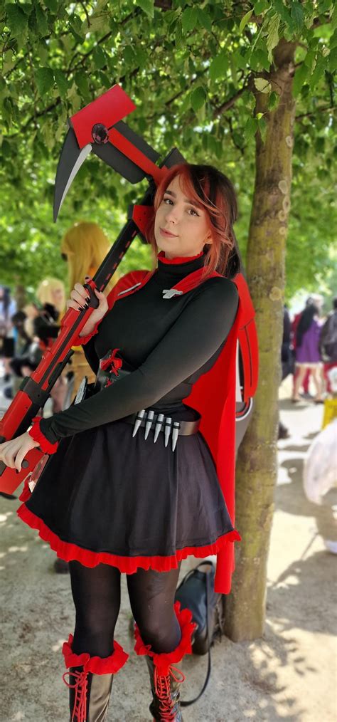 The Beauty Of One Ruby Rose Mojojoj Rrwby