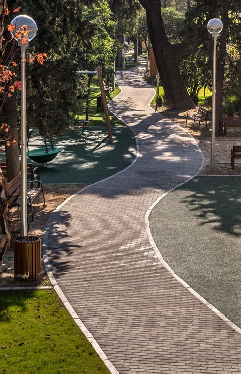 Construcción De Un Nuevo Parque En La Sede De Canal De Isabel Ii En