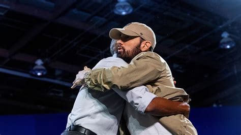 Obama Raps Eminem Lose Yourself At Detroit Rally Watch Hiphop N More