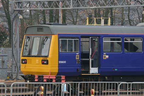 Class 142 Ukrailwaypics