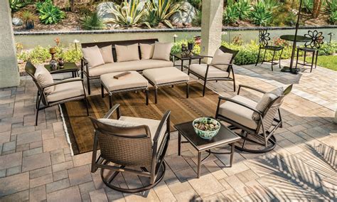 Top 4 Outdoor Furniture Trends For 2023 Embrace Curves Maximalism