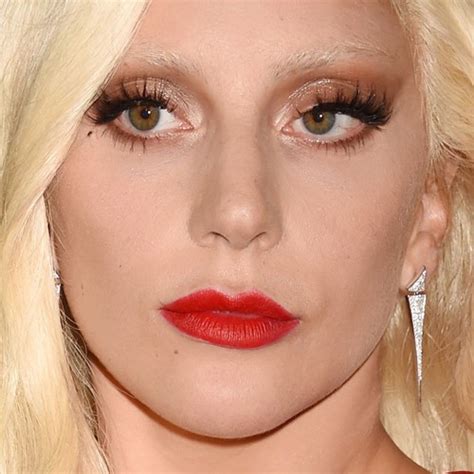 Lady Gaga Makeup Brown Eyeshadow Gold Eyeshadow And Red Lipstick