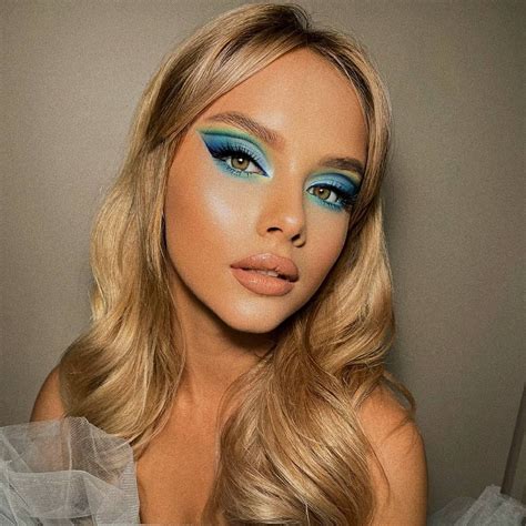 Pin By Hannah Cotton On Makeup Hair Etc ️ Hair Makeup Makeup