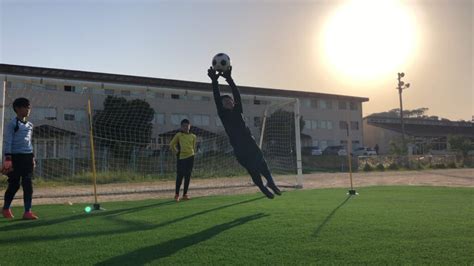 長崎の小学生がダイビングでシュートを止める！2021年5月30日長崎gkスクールダイビングレッスン2日目 長崎ゴールキーパースクール