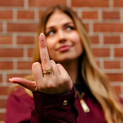 Waar Hoor Je Roxy Dekker Wathoorjewaar Nl