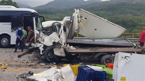 ON Accidente En La Carretera CA 5 Deja Un Muerto Y Varios Heridos