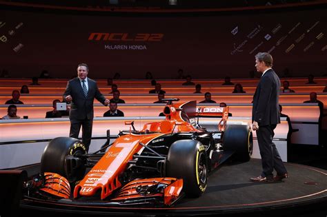マクラーレンmcl32・ホンダ発表会に出席したエグゼクティブディレクター、ザック・グラウン Autosport Web