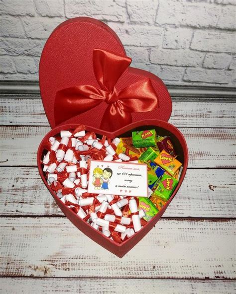 Смачний подарунок 100 причин чому я тебе люблю дівчині — ціна 321 грн у каталозі Сувеніри