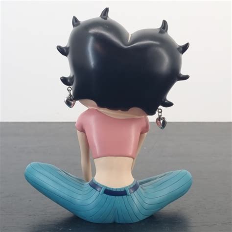 Vintage Betty Boop Sitting Crossed Legs Statue