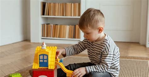 건물 세트 건설적인 놀이 귀여운 노는 시간 놀이 놀이 매트 놀이방 놀이에있는 아이 다채로운 독창성 레고 하우스 바닥 밝은 실내 방 빌딩 블록 상상