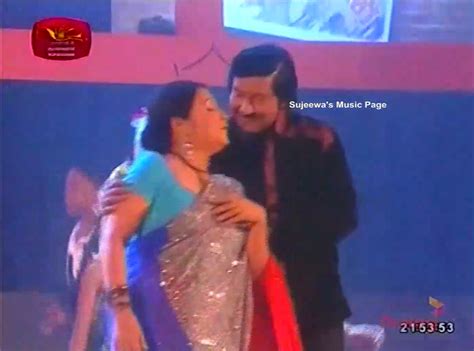 පෙම්වතියන්නේ පෙම්වතියන්නේ පෙම්වතියන්නේ පෙම්වතියන්නේ මහා සාගරේ මහා සාගරේ කදුළෙනි ජළ කද සැදුනේ