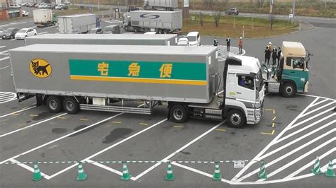 トラックドライバーの労働環境の改善に一歩前進 北海道開発局とヤマト運輸が道の駅を活用した中継輸送を検証 トラック総合情報誌フルロード