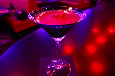 Museum Of Sex Opens Bar Where Guests Can Lick Cocktails Off Plates Flatiron New York Dnainfo