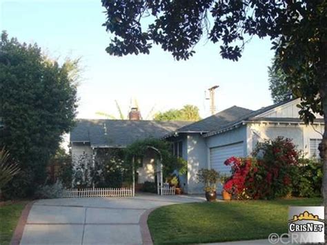 6923 Columbus Ave Van Nuys Ca 91405 Redfin