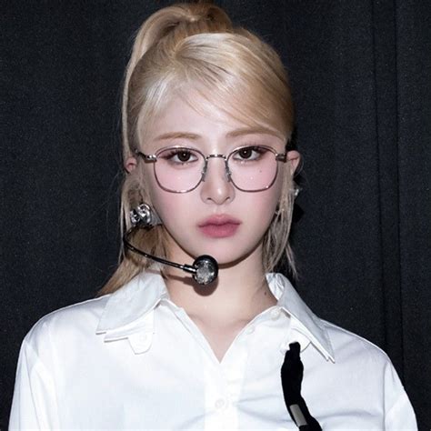 Kpop Aesthetic Dark Aesthetic Yu Jin American Idol Girl Icons