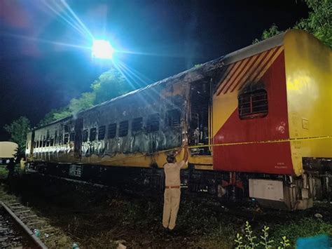 Train Coach Set Afire In Kerala Police Detain 1 Nia Ib Join Probe