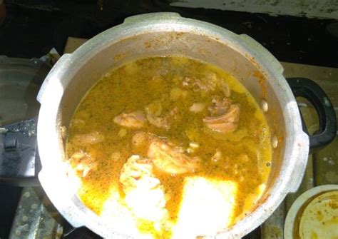 சிக்கன் குழம்பு Or கிரேவி Chicken Kulambu Recipe In Tamil இவருடைய