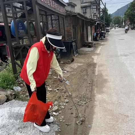 光泽检察丨青年志愿者进社区，为文明创城添“动力”澎湃号·政务澎湃新闻 The Paper