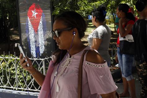 Ley cubana de Comunicación Social qué regula en lo digital IPS Cuba
