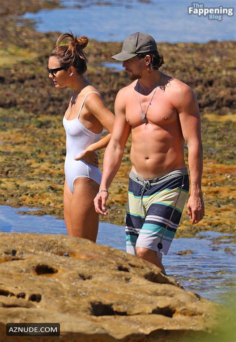 Leila George Sexy Seen With Ben Robson Hit The Beach Together In Sydney
