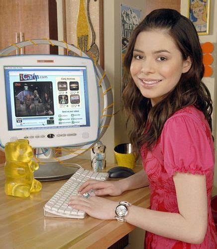 Miranda Cosgrove Computer Time Icarly Miranda Cosgrove Icarly