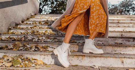 13 Trendy And Fashionable White Combat Boots Outfit Ideas