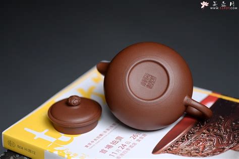 紫砂壶名家作品 精工实力派储俊伟代表作 厚雅飘逸 经典实用 全手小处处如意 储俊伟紫砂