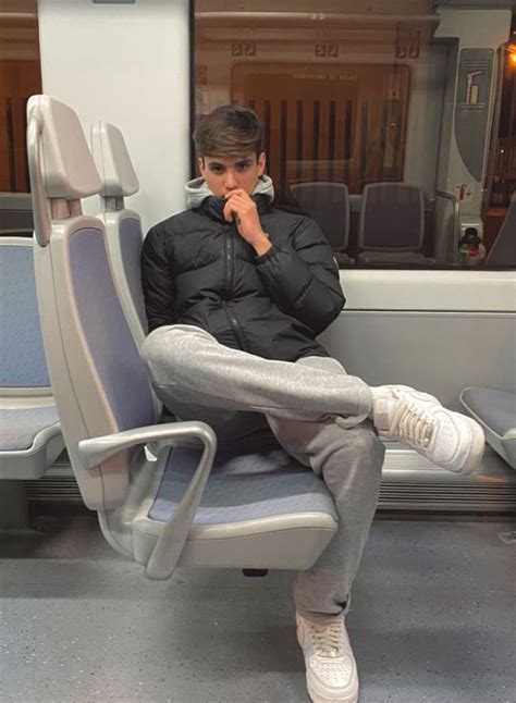 Sweet Dreams — Watch Fender Bender And Dui Arrest Two Guys Pee