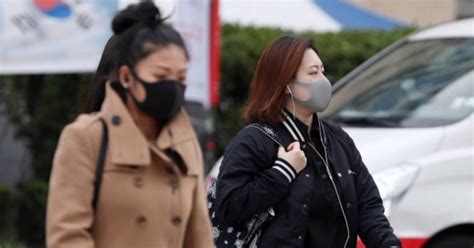 검은색 마스크 일본서 불티 왜