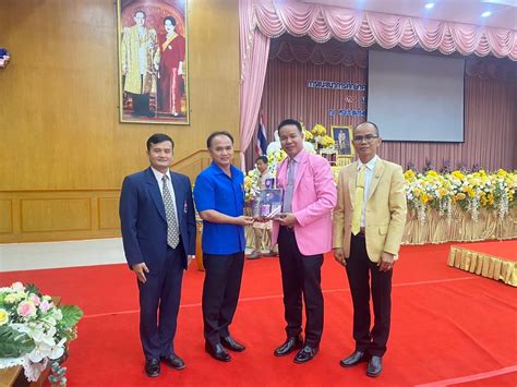 คณะผู้บริหาร โรงเรียนสตรีสิริเกศ สพม ศรีสะเกษ ยโสธร