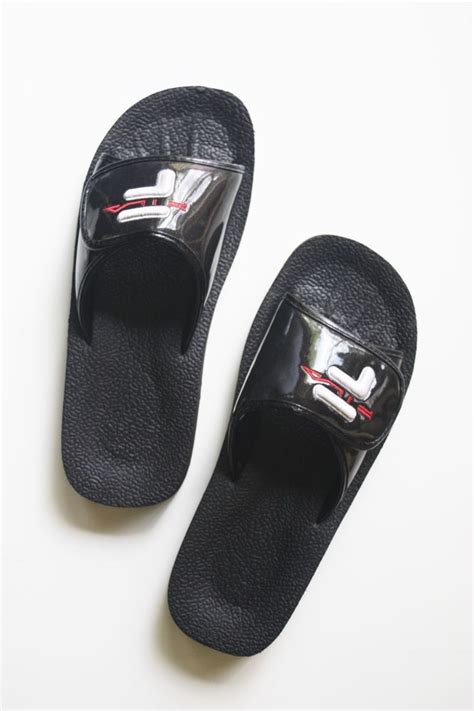 FILA SLIDES Black Patent Unisex Shoes Mens 9 Womens 11 Slip On Sandals ...