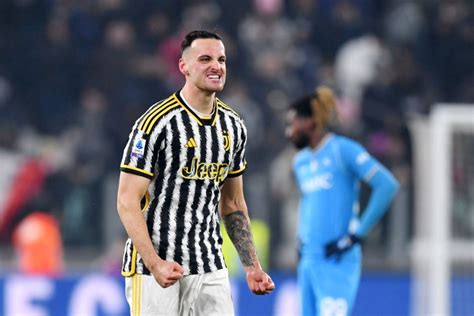Gatti è Ancora Decisivo La Juve Batte Pure Il Napoli E Vola Al Comando