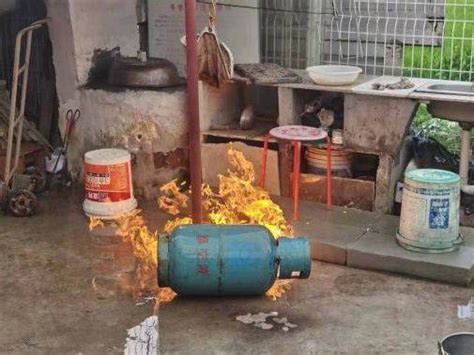 小而精、精而快，庄行镇微型消防站守牢家门口的“安全圈”处置整治火灾