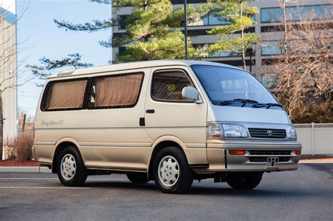 1994 Toyota Hiace Super Custom 4wd — Vanlife Northwest 48 Off