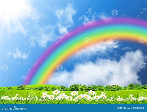 Arco Iris En El Cielo Azul Imagen De Archivo Imagen De Prado 21447453