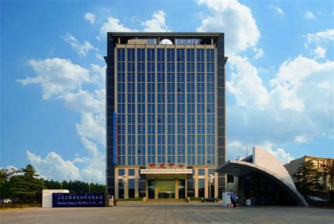 山东宏桥入选2023年度山东省高校毕业生就业“最具吸引力”民营企业100强发展技能人才观