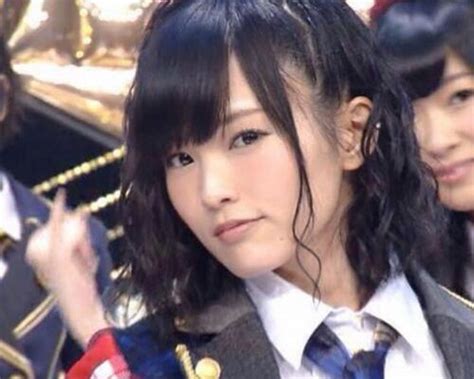 ワンオクtaka、米女優エミリー・ラッドとの熱愛に一同驚愕！彼女との馴れ初め～現在について解説します！ ナニソレ大百科